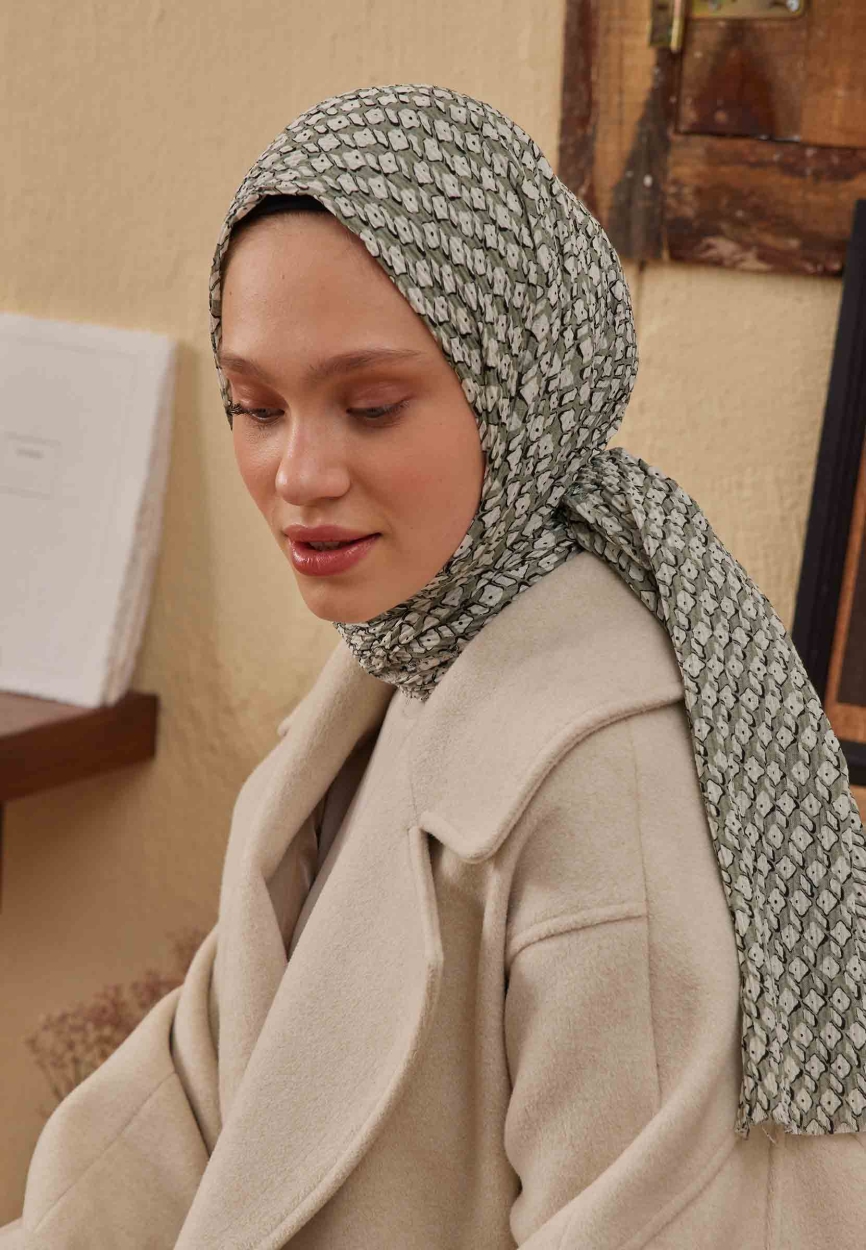 ALINTA PATTERNED CRINKLE COTTON HIJAB PASTEL GREEN