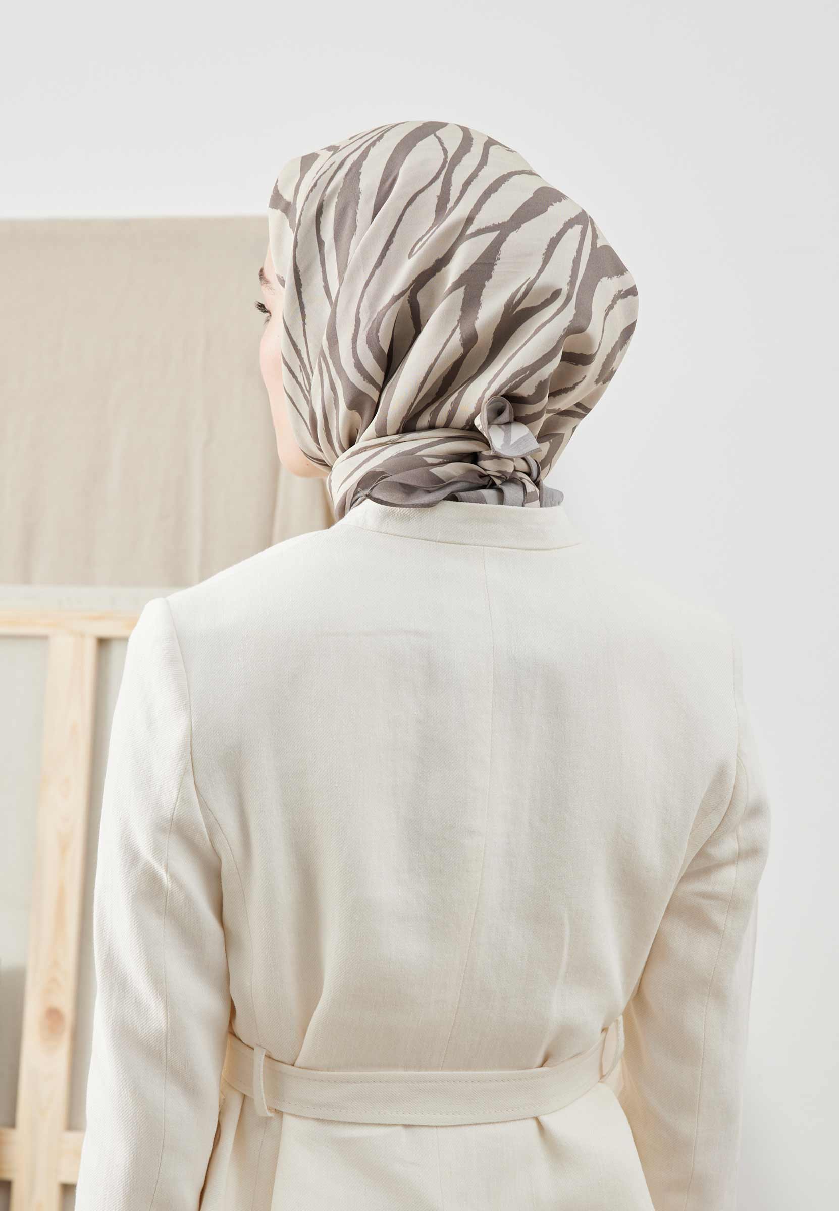 ZEBRA DESEN PAMUK İPEK EŞARP FÜME Online Satın Al! | Fresh Scarfs