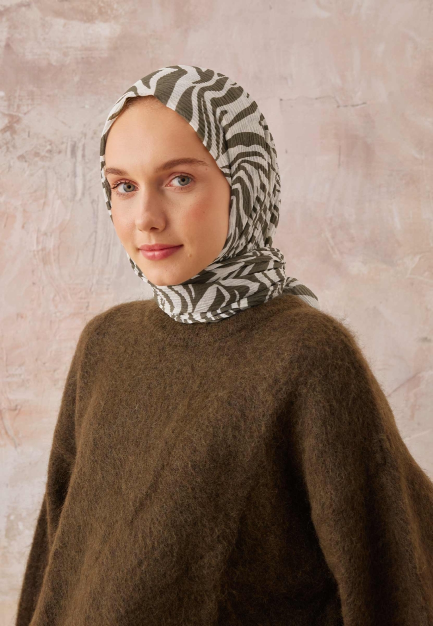 ZEBRA PATTERN CRINKLE COTTON HIJAB KHAKI